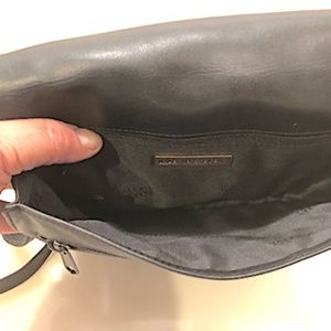 Valerie Stevens | Bags | Valerie Stevens Black Shoulder Travel Bag ...